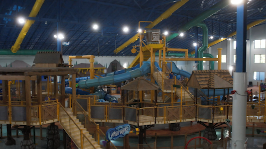 Great Wolf Lodge South Florida celebrates grand opening with charity