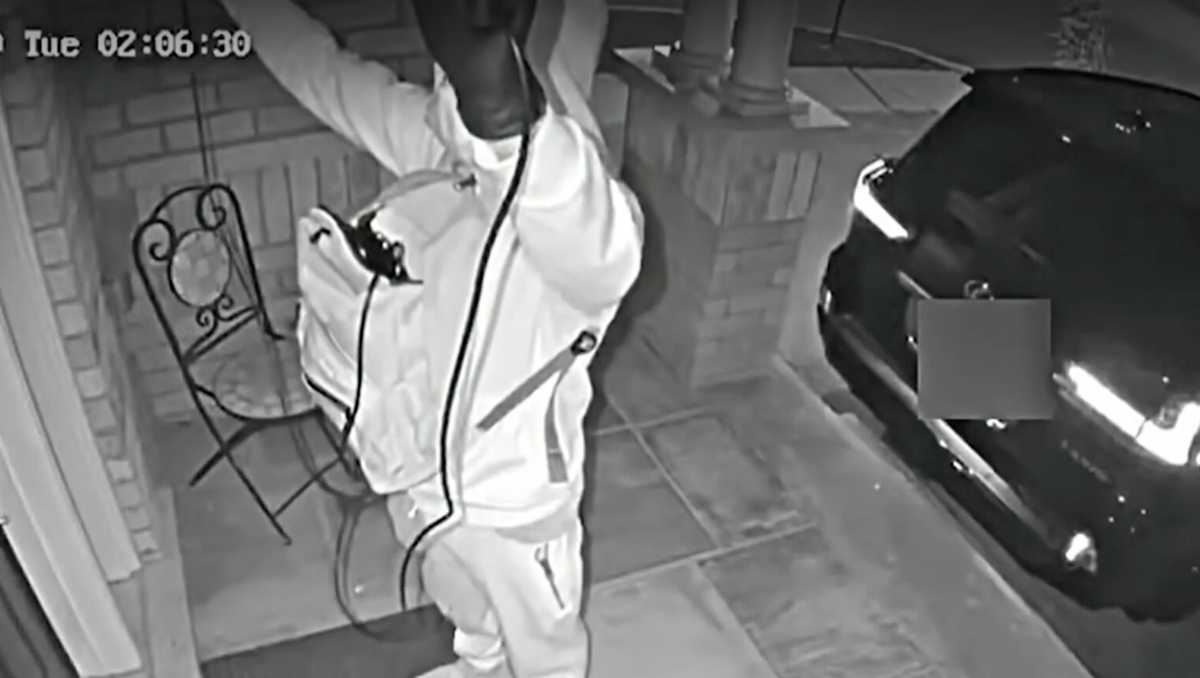 Minnesota man says car stolen after thieves intercepted key fob signal ...