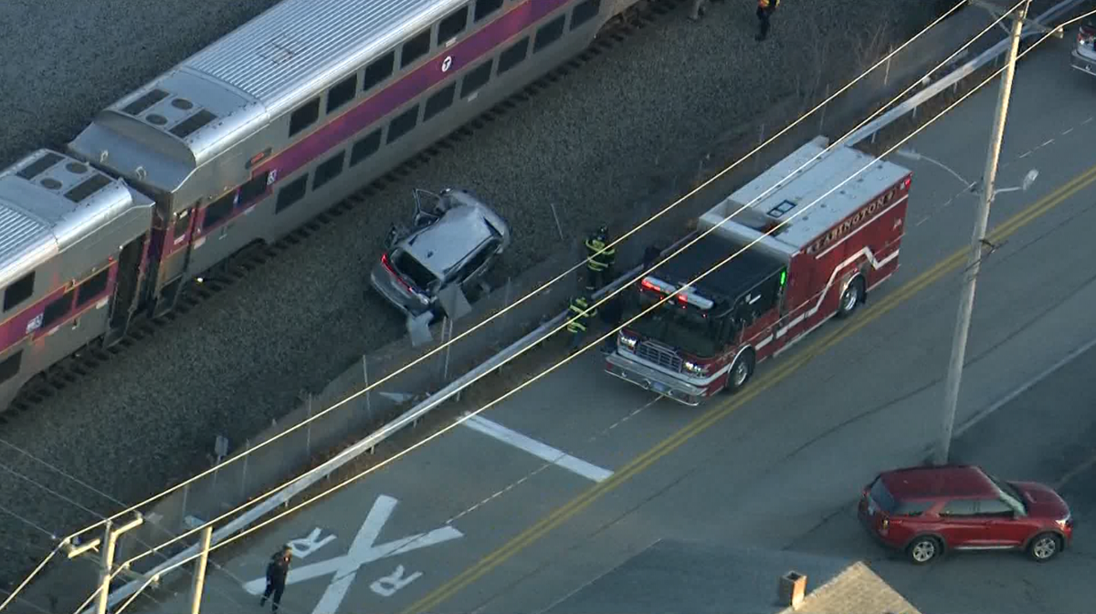 Minivan struck by MBTA Commuter Rail train on South Shore