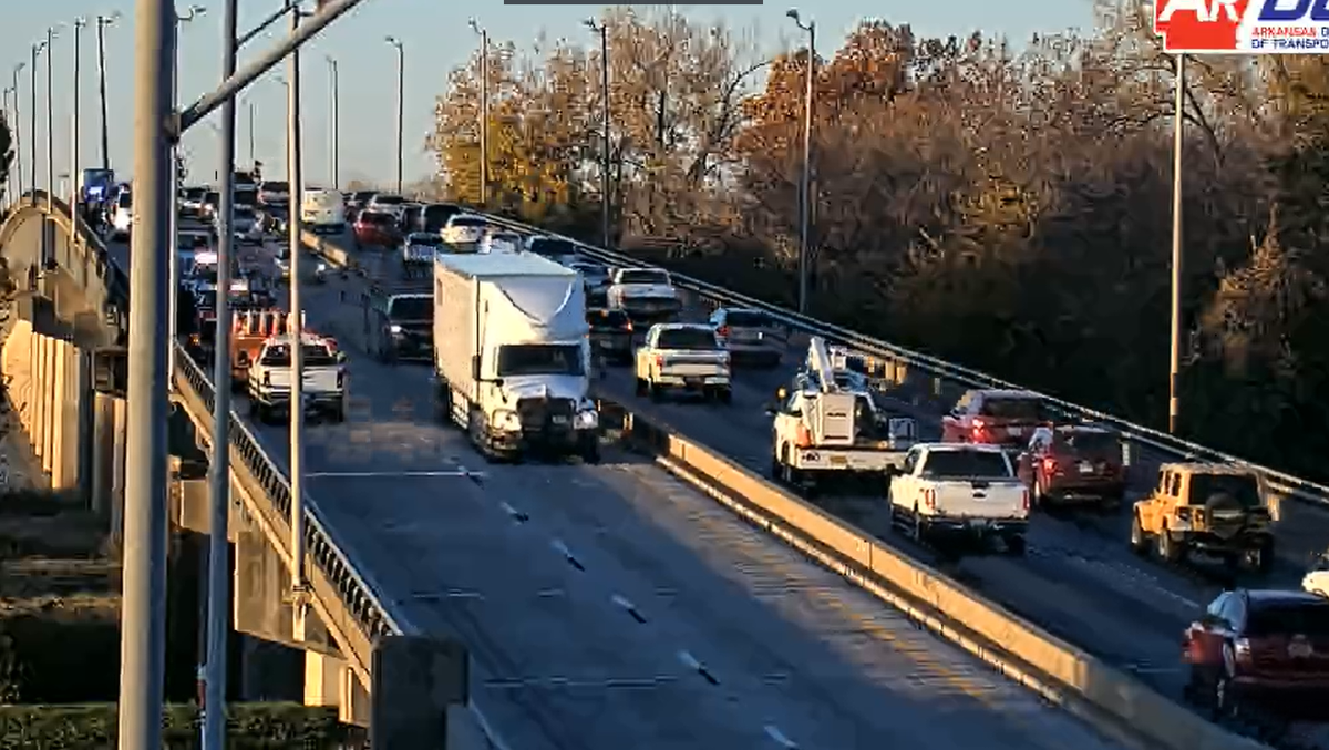 Get Ready Traffic: Crash on I-540 blocks traffic on Arkansas River Bridge