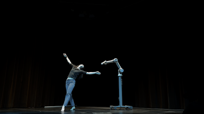See a robot dance at San Francisco's Exploratorium