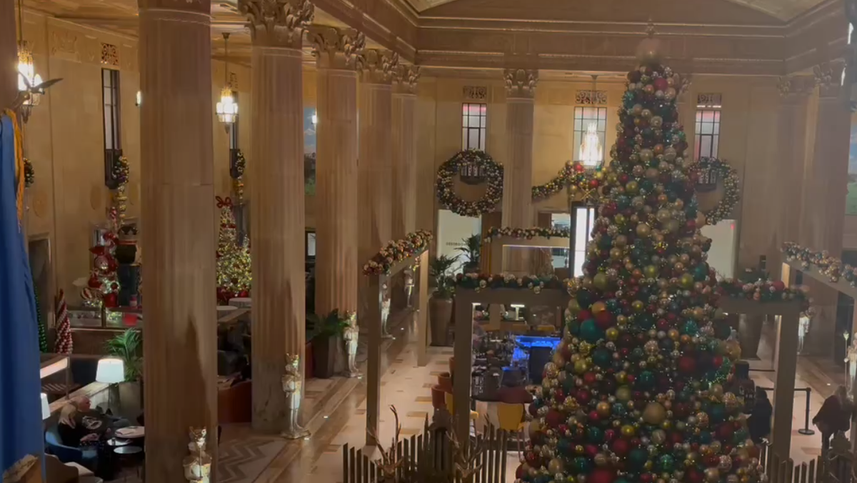 Bank-turned-hotel has one of OKC’s most popular Christmas trees