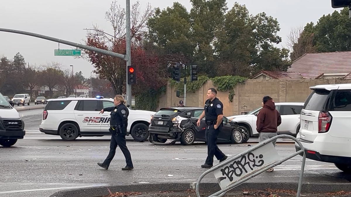3 detained after armed robbery, chase in Stanislaus County, sheriff says