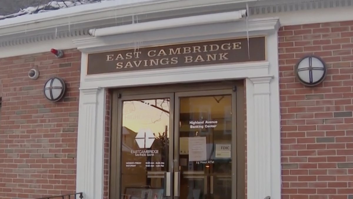 Massachusetts taxi driver in bank heist