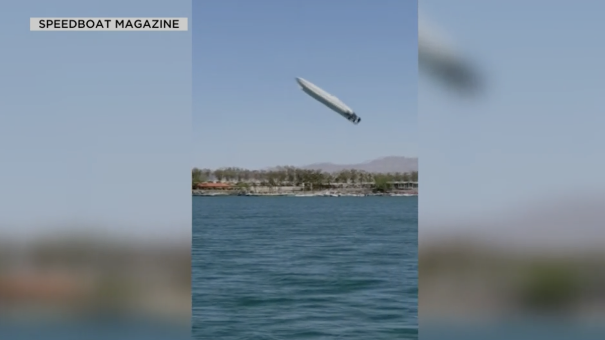Shocking video shows speedboat crash at 200 mph in Lake Havasu