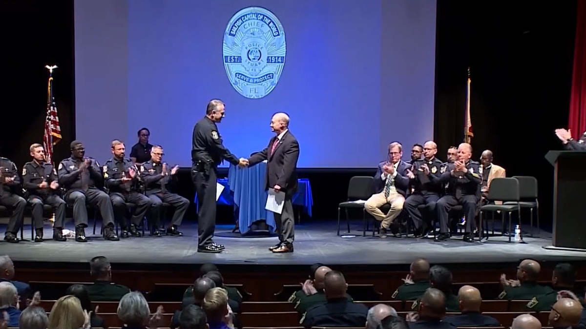 New Stuart police chief sworn in