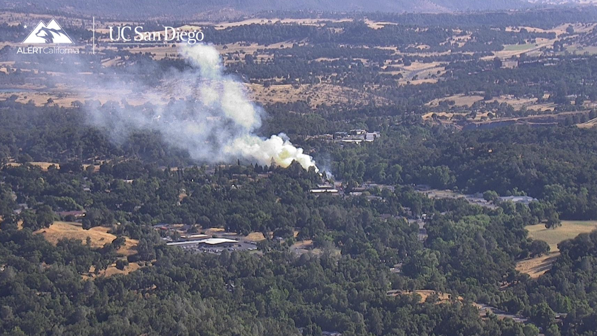 James Fire: Structure fire spreads to grass in Tuolumne County, Cal ...