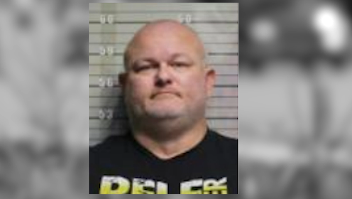Cincinnati police officer arrested after alleged roadside domestic incident