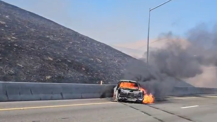 Fire shuts down lanes of eastbound I-580 in Livermore