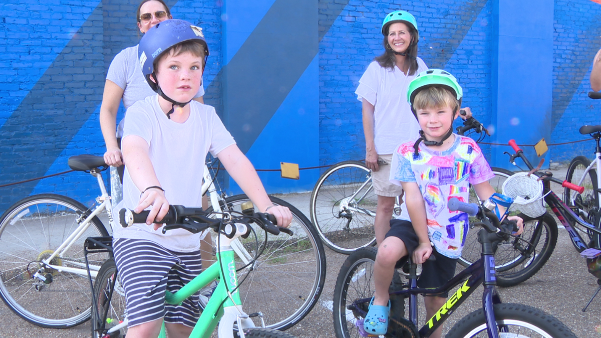 Jackson bike riders stroll through downtown in free event