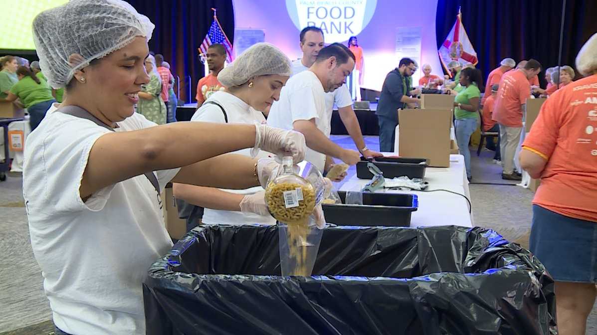 Florida food bank volunteers pack 200,000 meals for families in need
