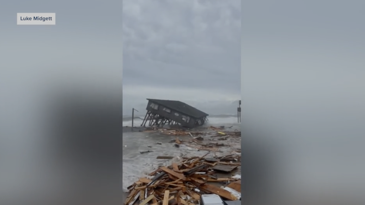 WATCH: Homes collapse into ocean in Outer Banks amid hurricanes