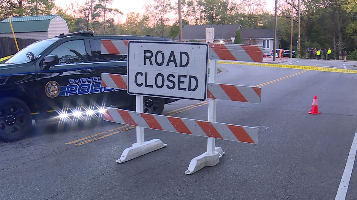 Police: 1 dead, 1 hospitalized after single-vehicle crash in Fairfield