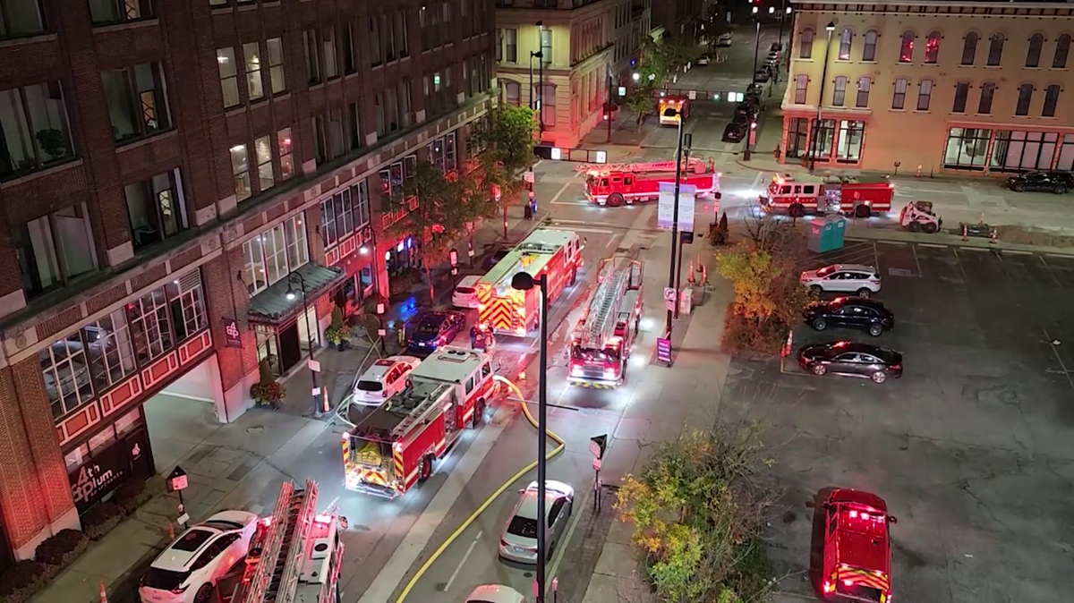 Firefighters respond to fire at apartment complex in downtown Cincinnati