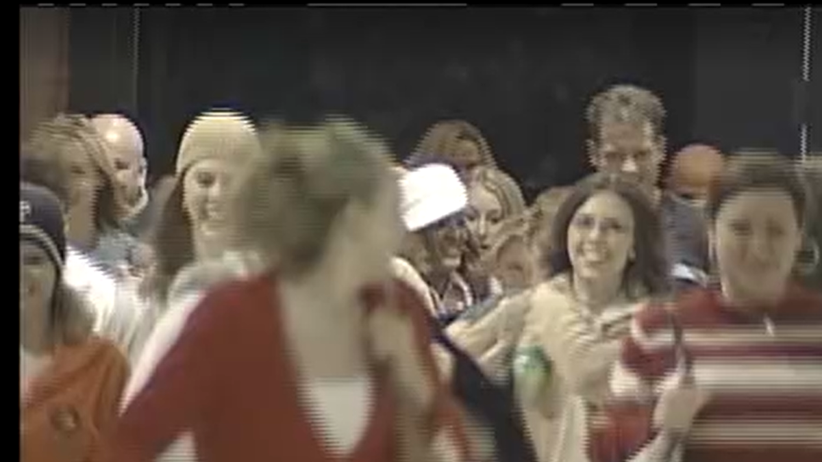 Do you remember what Black Friday used to be like? Video shows parking ...