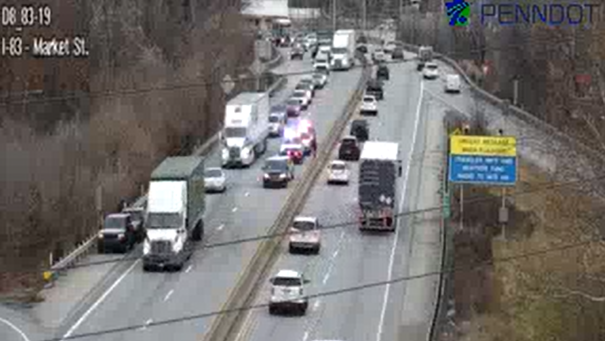 Morning crash blocks I-83, causing major delays in York County, Pa.