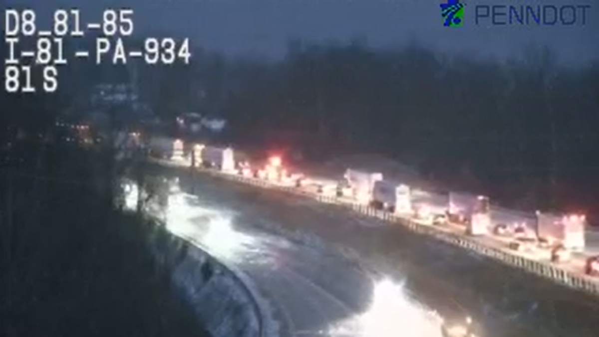 Morning crash causes heavy backup on I-81 in Lebanon County, Pa.
