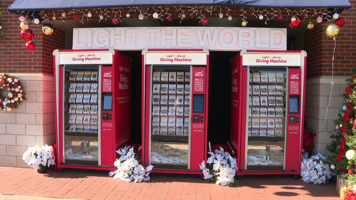 Christmas Day draws donors to Giving Machines in Bentonville