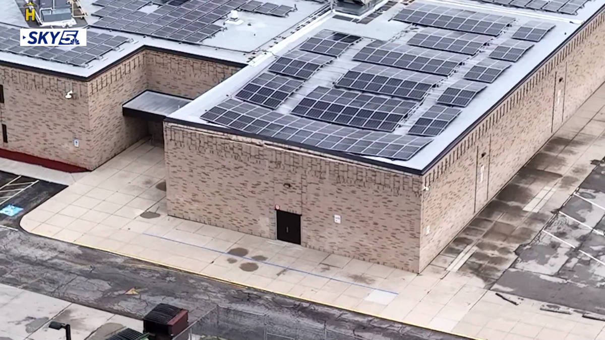 Latonia Elementary School suffers partial roof collapse in Covington on ...