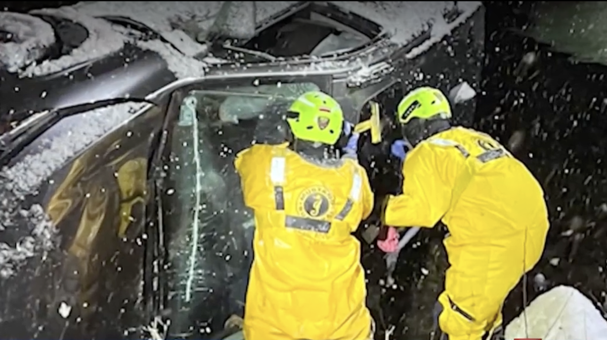 Nurse describes harrowing moment her car slid off roadway, plunged into ...