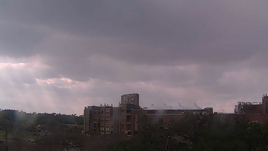 First snow flurries fall in Tallahassee as Central Florida freeze rolls in