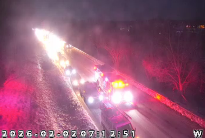 Traffic Alert: crashes delay I-64 East in Floyd County