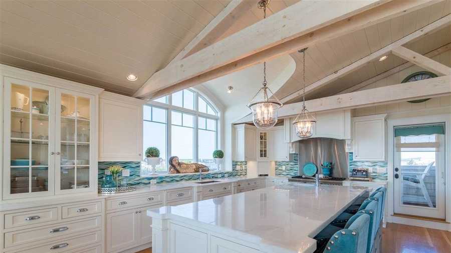 Mansion Monday: Beautiful seaside escape in Seabrook
