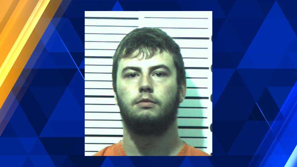 Iowa man accused of killing parents says he 'snapped'