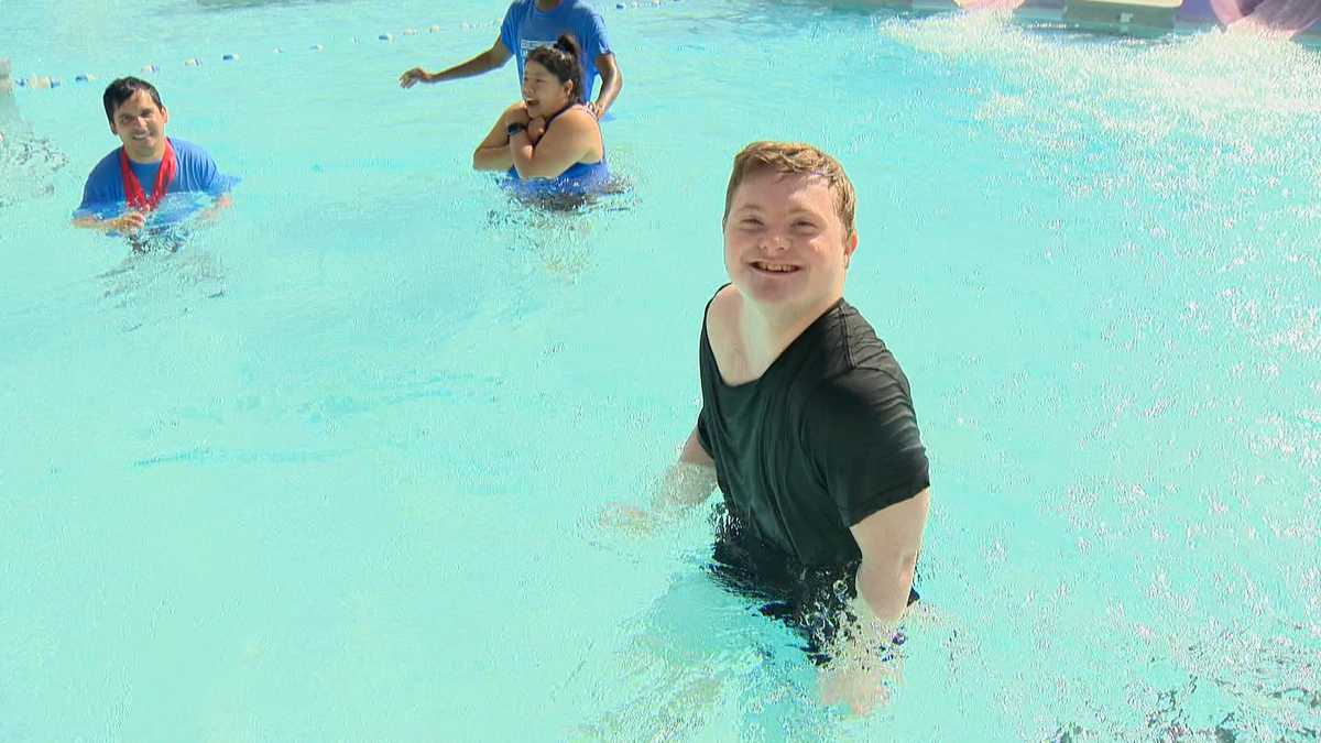 Solar Plunge at Six Flags America supports Special Olympics Maryland