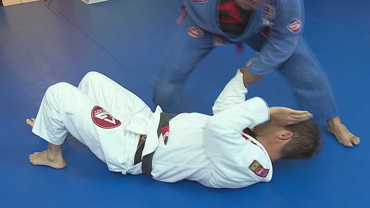 Self defense expert gives advice following bike attack