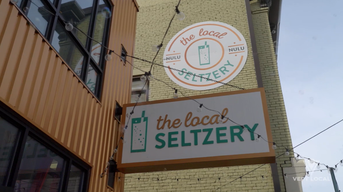 Create your own craft hard seltzer drink at this one-of-a-kind bar in ...