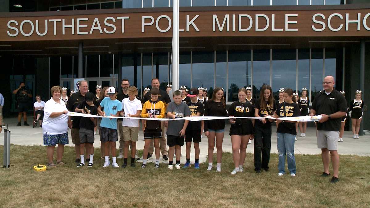 Central Iowa community celebrates new middle school