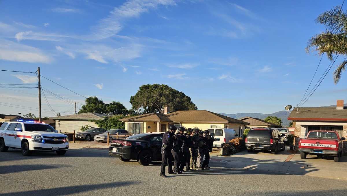 2 gang members arrested for weapons violations in Ca.