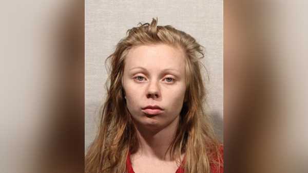 21-year-old Seymour mother arrested in police chase that injured child
