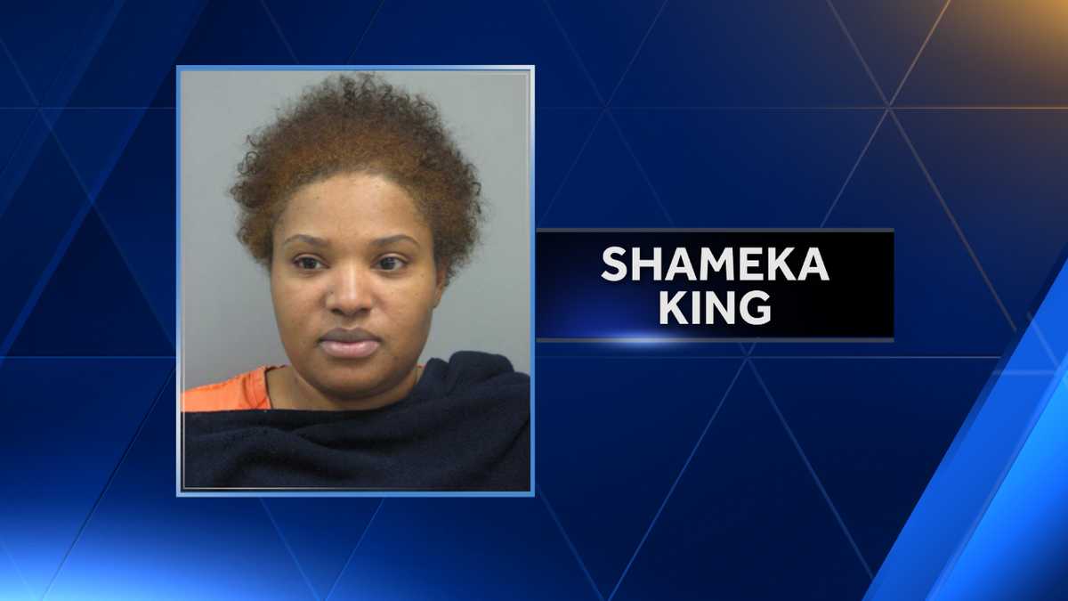 Iowa mother charged after leaving 12-year-old on roadside