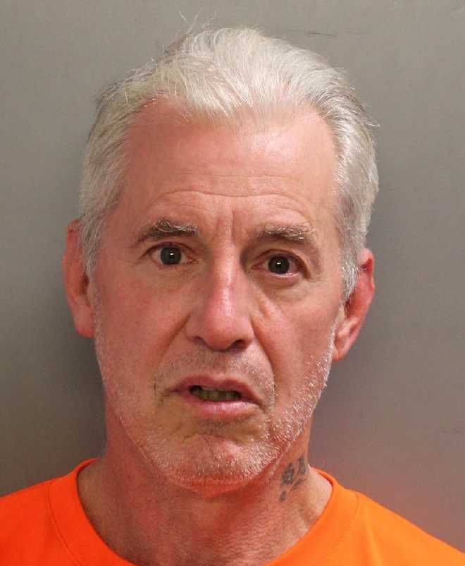 Man orders teller to 'give me everything in your drawer' during York ...