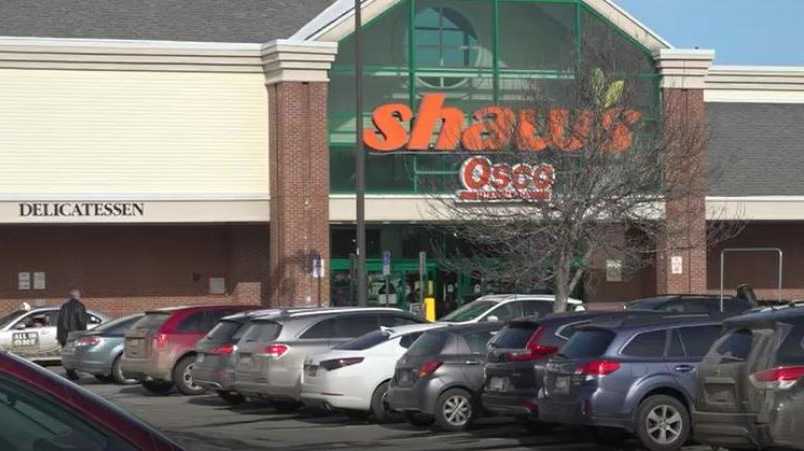 Police investigating after body found in Shaw's parking lot Police investigating after body found in Shaw's parking lot