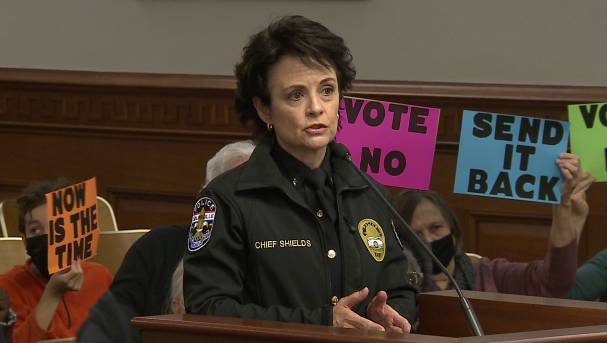 Labor committee presses chief before sending LMPD contract forward