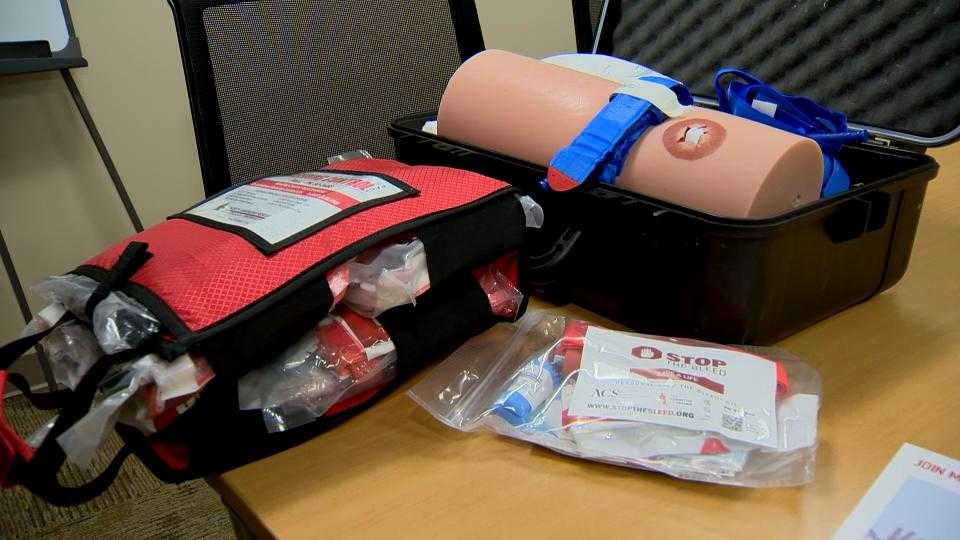 'Stop the Bleed' Day teaches people life-saving techniques
