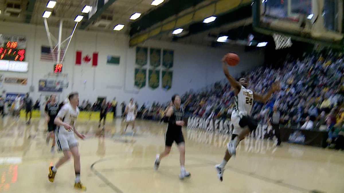 Shungu records 1000th point, leads Vermont to championship game