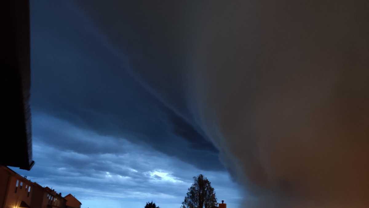 Reported tornado touches down in Jefferson County