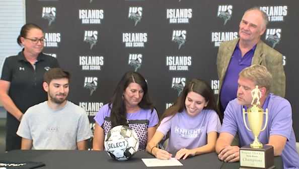 Islands soccer standout Julia Metzger signs with Middle Georgia