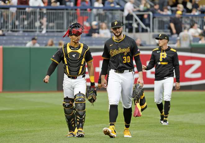 Pirates catcher/first baseman Endy Rodriguez on injured list