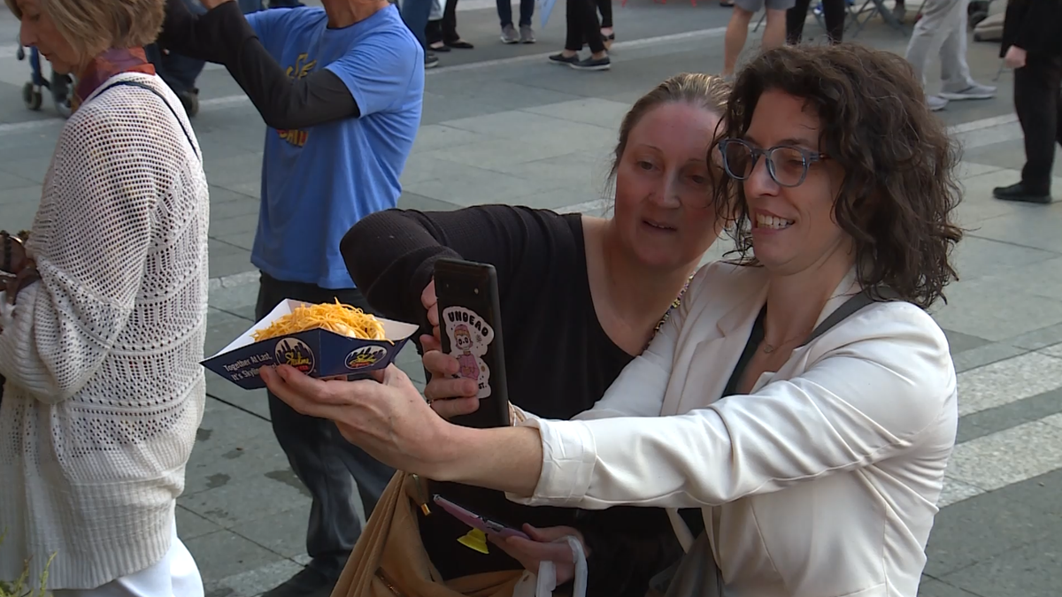 Skyline Chili fans help iconic Cincinnati restaurant break Guinness ...