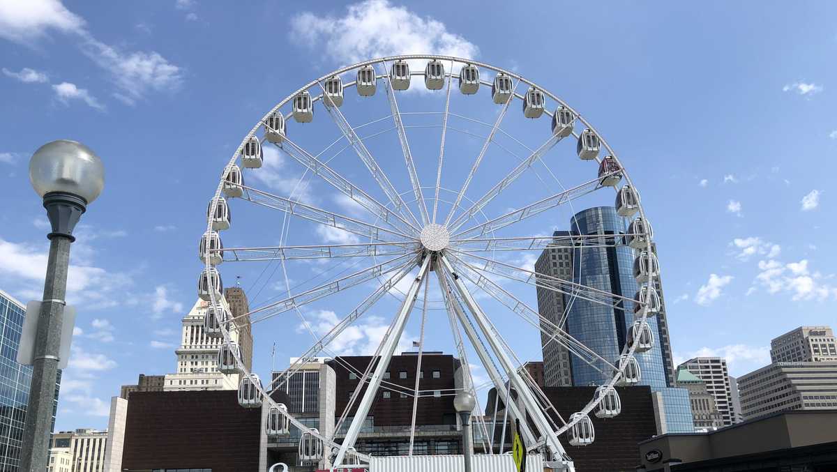 New Year's Eve is last day children can ride SkyStar Wheel free of charge