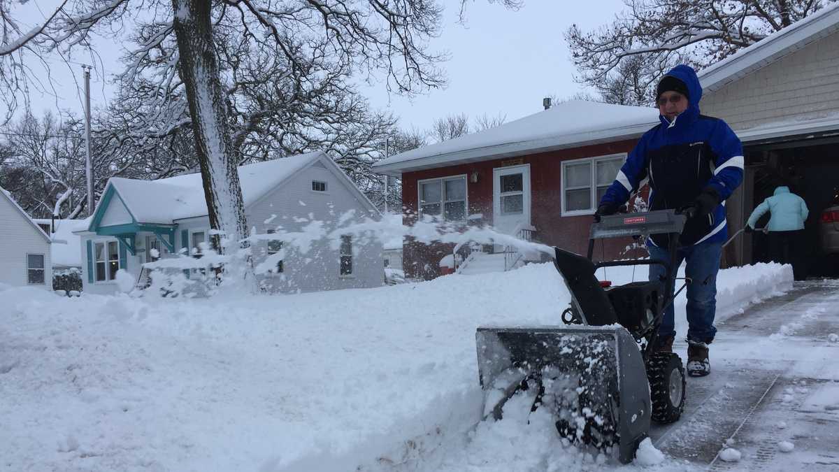Photos: Deep snow in northern Iowa