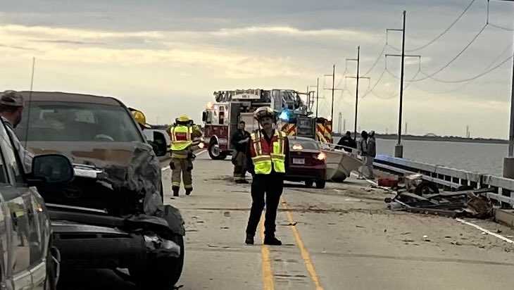 Highway 11 Bridge reopens after multi-car crash