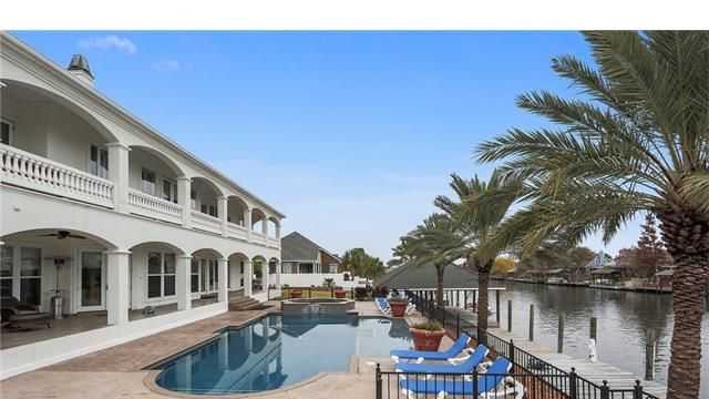 Mansion Monday: 2-story must-see Slidell home offers expansive outdoor ...