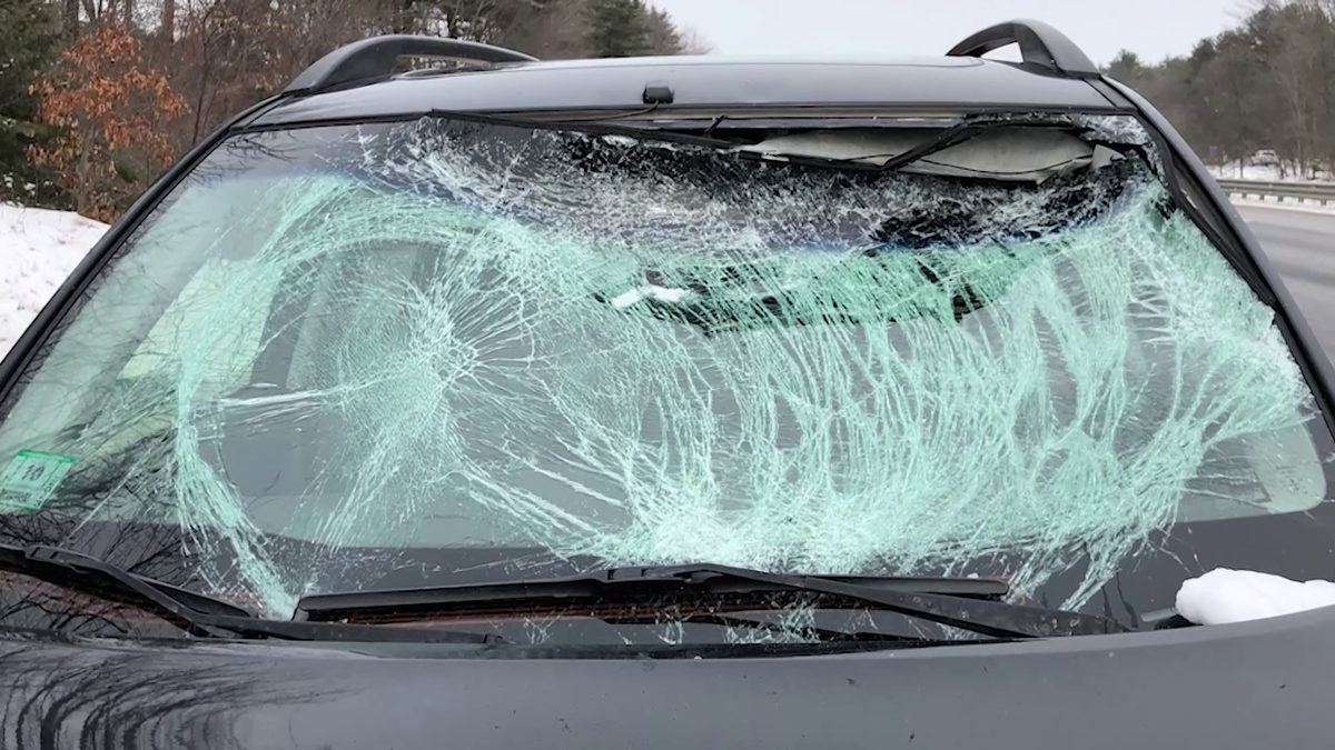‘You could kill somebody’: Woman's windshield shattered by sheet of ice ...