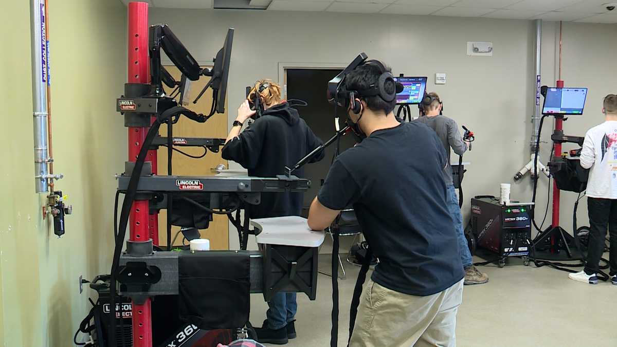 Southern Maine Community College offers virtual welding lab